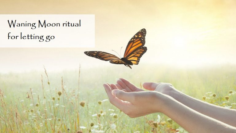Waning moon ritual for letting go - lunar winter magic Waning moon ritual for letting go - lunar winter magic